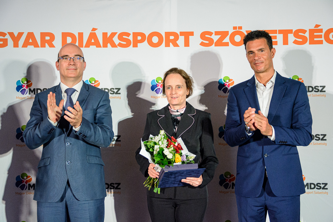 Pedagógusokat és iskolákat díjazott a Magyar Diáksport Szövetség | MDSZ