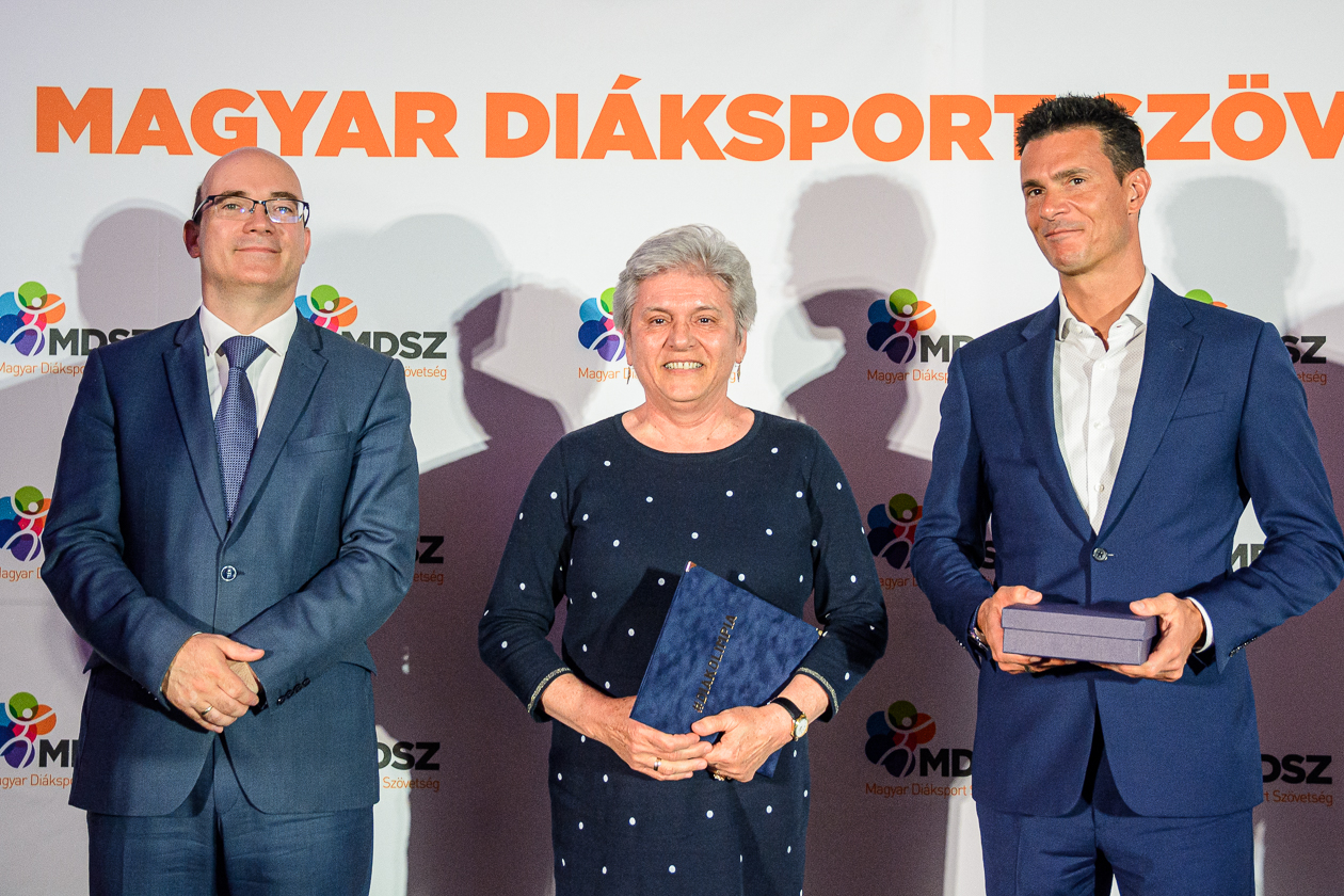 Pedagógusokat és iskolákat díjazott a Magyar Diáksport Szövetség | MDSZ