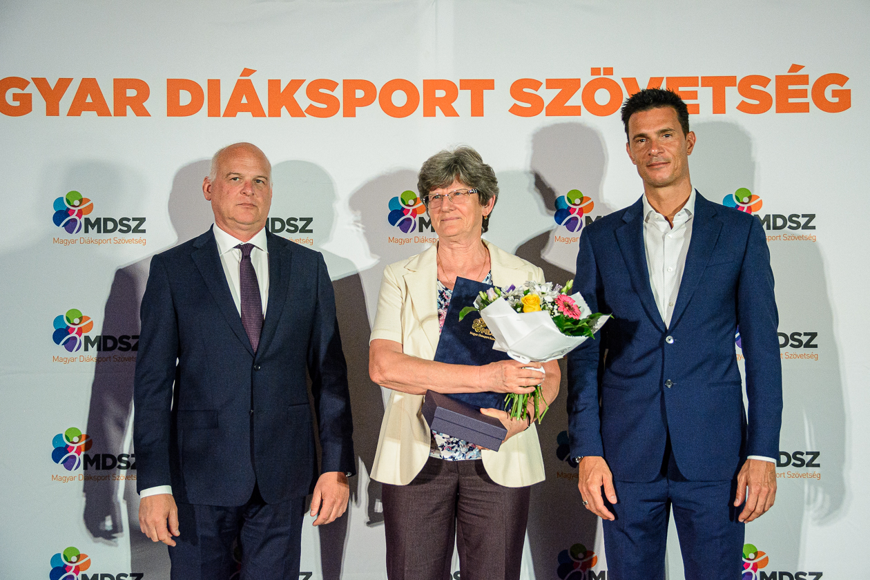 MDSZ | Pedagógusokat és iskolákat díjazott a Magyar Diáksport Szövetség