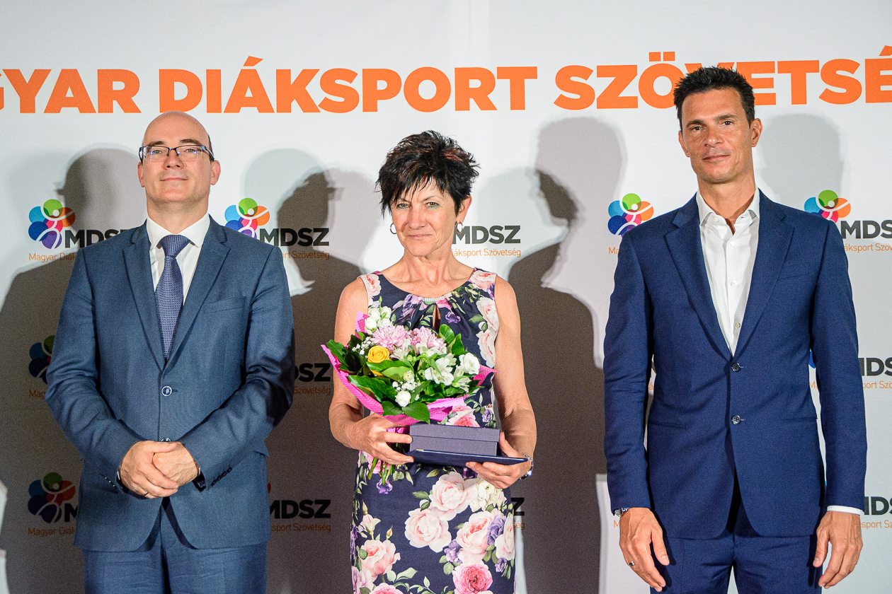 MDSZ | Pedagógusokat és iskolákat díjazott a Magyar Diáksport Szövetség