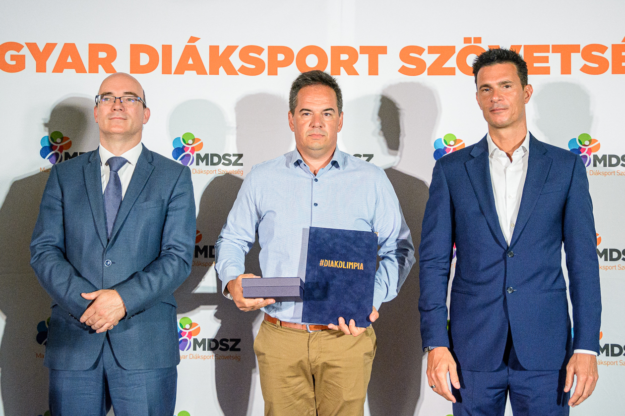 MDSZ | Pedagógusokat és iskolákat díjazott a Magyar Diáksport Szövetség